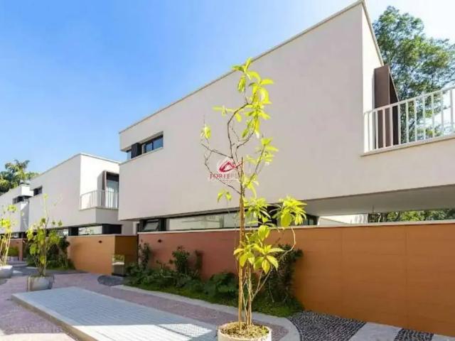 Casa / Sobrado para Venda em São Paulo/SP Jardim Cordeiro 4 Quartos