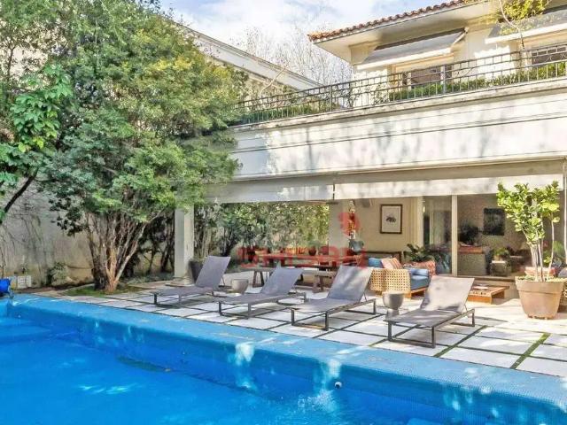 Casa / Sobrado para Venda em São Paulo/SP Jardim América 4 Quartos