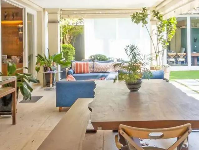 Casa / Sobrado para Venda em São Paulo/SP Jardim América 4 Quartos