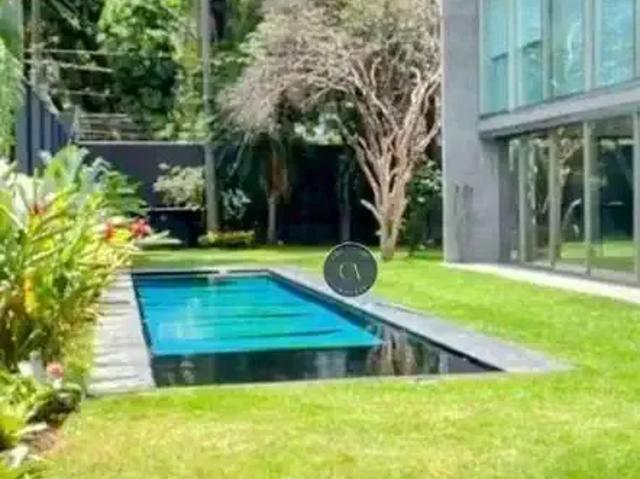 Casa / Sobrado para Venda em São Paulo/SP Jardim América 4 Quartos