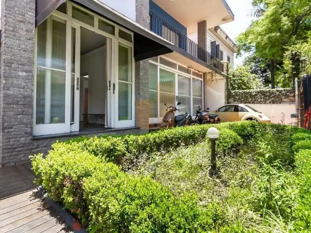 Casa / Sobrado para Venda em São Paulo/SP Jardim América 4 Quartos