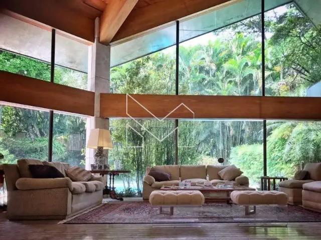 Casa / Sobrado para Venda em São Paulo/SP Jardim América 4 Quartos