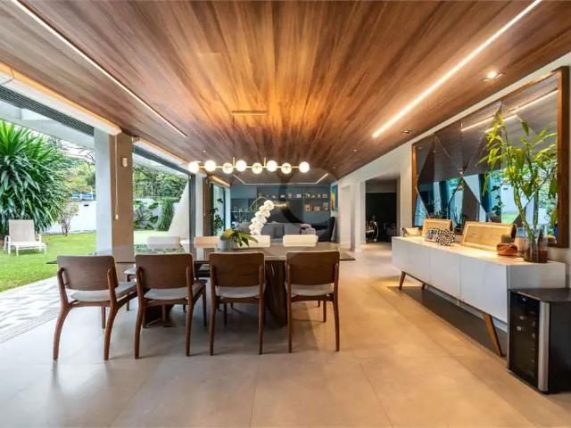 Casa / Sobrado para Venda em São Paulo/SP Jardim América 5 Quartos