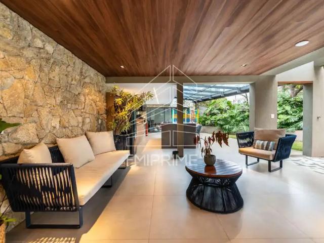 Casa / Sobrado para Venda em São Paulo/SP Jardim América 5 Quartos