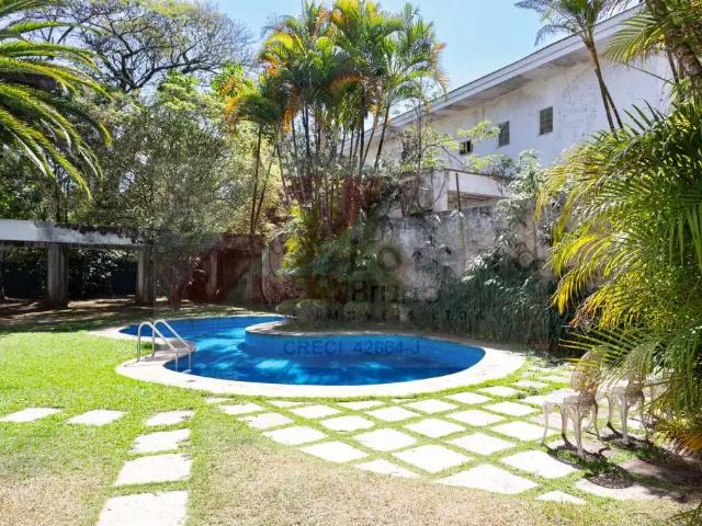 Casa / Sobrado para Venda em São Paulo/SP Jardim América 5 Quartos