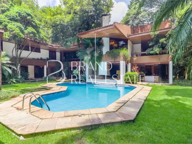 Casa / Sobrado para Venda em São Paulo/SP Jardim América 5 Quartos