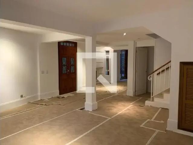 Casa / Sobrado para Venda em São Paulo/SP Jardim América 5 Quartos