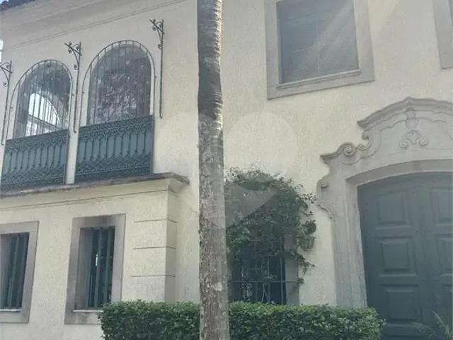 Casa / Sobrado para Venda em São Paulo/SP Jardim América 5 Quartos