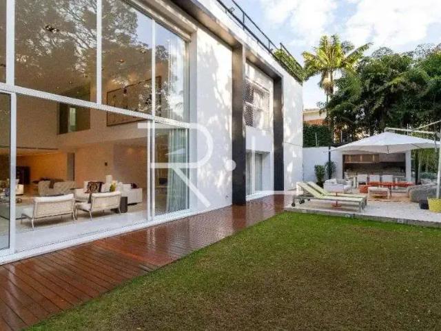 Casa / Sobrado para Venda em São Paulo/SP Jardim América 7 Quartos