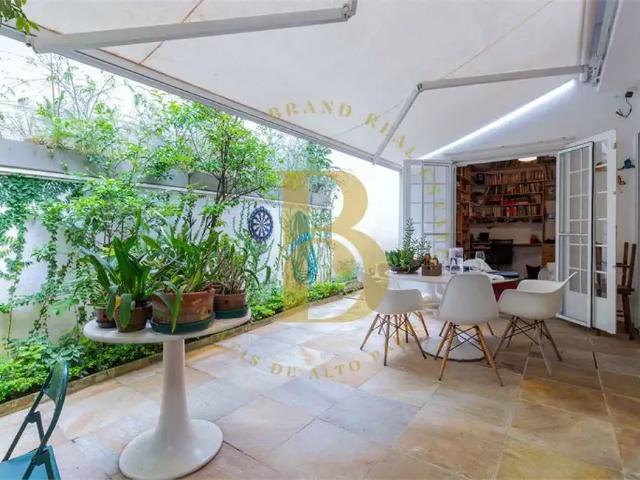Casa / Sobrado para Venda em São Paulo/SP Jardim América 2 Quartos