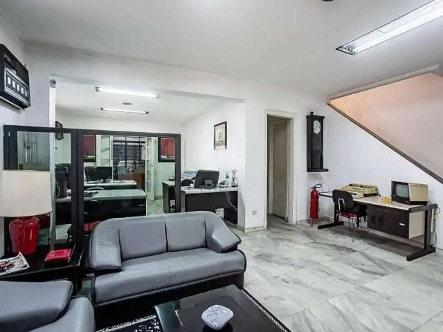 Casa / Sobrado para Venda em São Paulo/SP Jardim América 2 Quartos