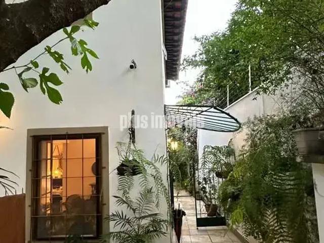 Casa / Sobrado para Venda em São Paulo/SP Jardim América 2 Quartos