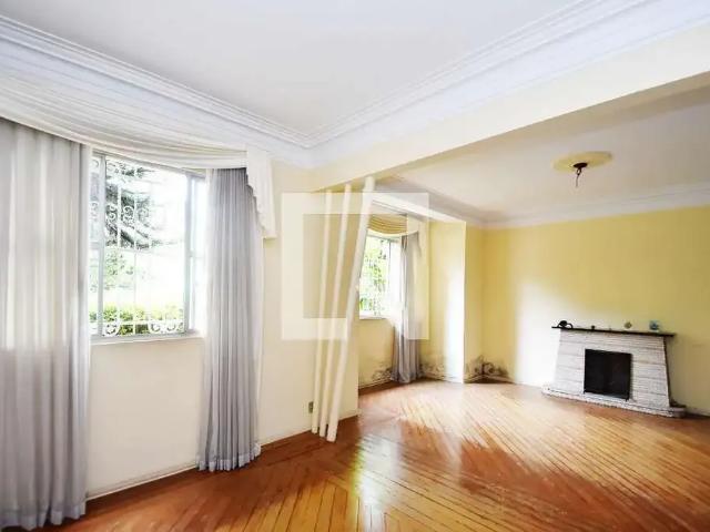 Casa / Sobrado para Venda em São Paulo/SP Jardim América 3 Quartos