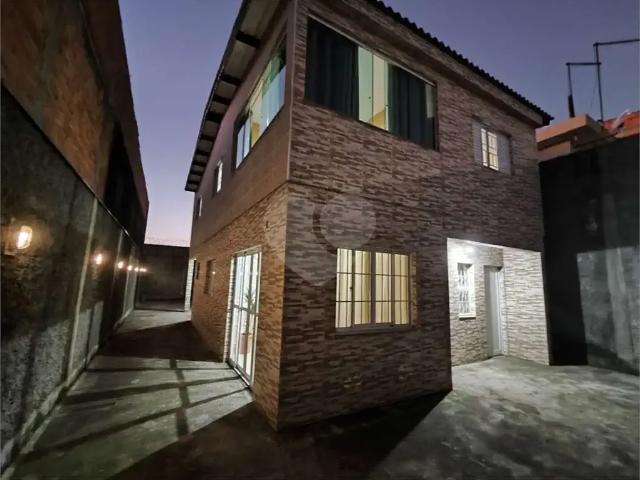 Casa / Sobrado para Venda em São Paulo/SP Anhangüera 4 Quartos