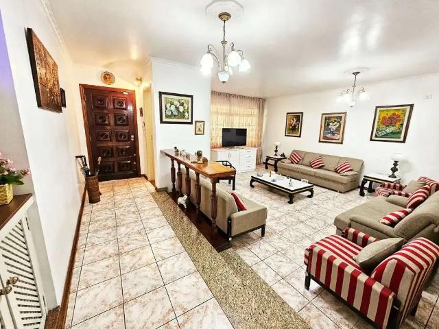 Casa / Sobrado para Venda em São Paulo/SP Jardim Guanca 4 Quartos