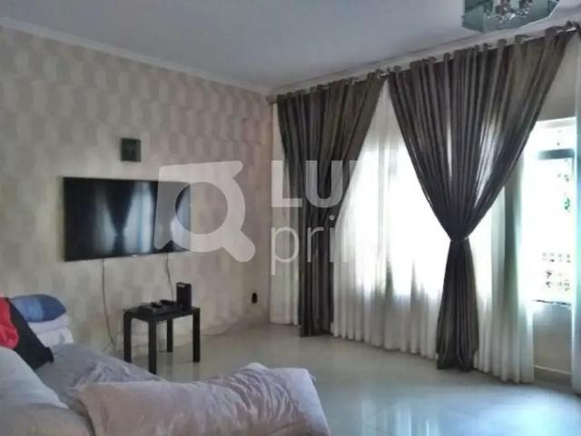 Casa / Sobrado para Venda em São Paulo/SP Jardim Guanca 4 Quartos