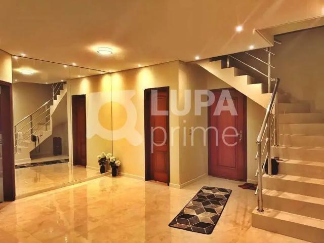 Casa / Sobrado para Venda em São Paulo/SP Jardim Guapira 4 Quartos