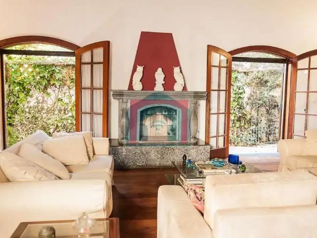 Casa / Sobrado para Venda em São Paulo/SP Jardim Guedala 4 Quartos