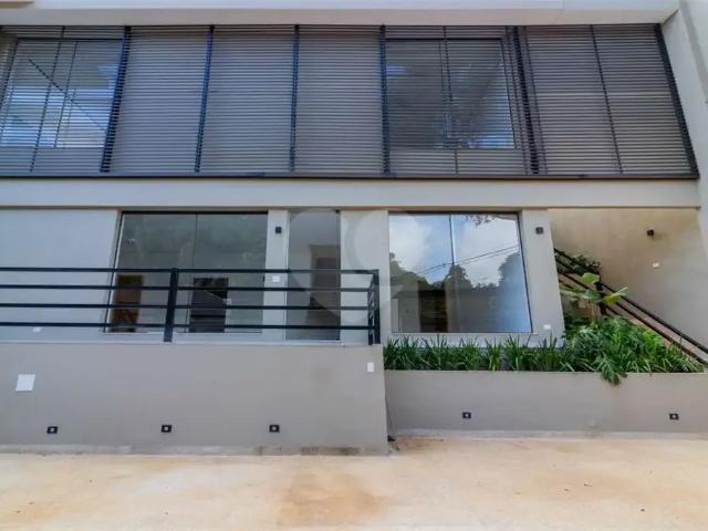 Casa / Sobrado para Venda em São Paulo/SP Jardim Guedala 4 Quartos