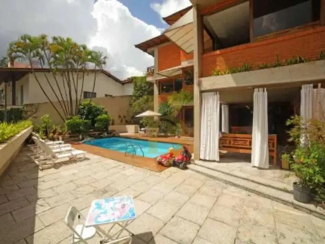 Casa / Sobrado para Venda em São Paulo/SP Jardim Guedala 5 Quartos