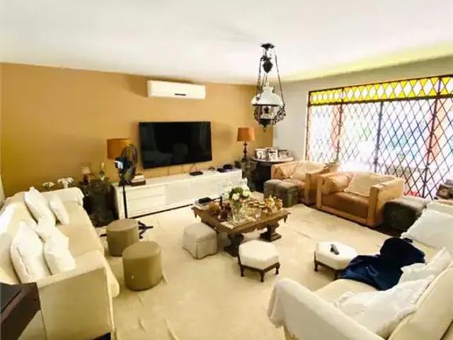 Casa / Sobrado para Venda em São Paulo/SP Jardim Guedala 6 Quartos