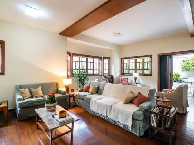 Casa / Sobrado para Venda em São Paulo/SP Jardim das Bandeiras 4 Quartos