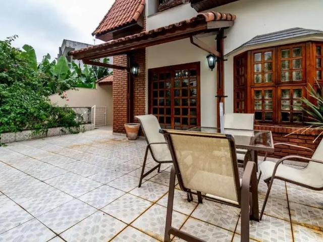Casa / Sobrado para Venda em São Paulo/SP Jardim das Vertentes 4 Quartos