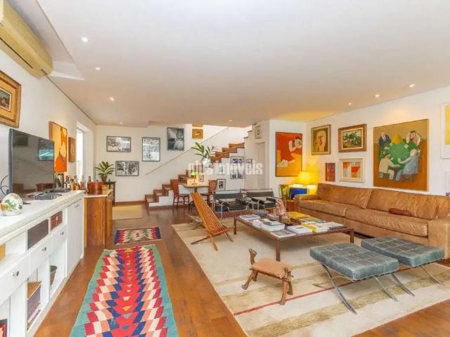 Casa / Sobrado para Venda em São Paulo/SP Jardim Europa 2 Quartos