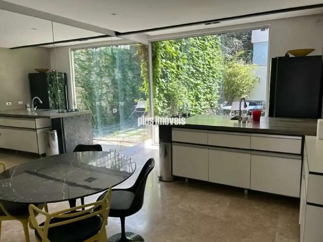 Casa / Sobrado para Venda em São Paulo/SP Jardim Europa 2 Quartos