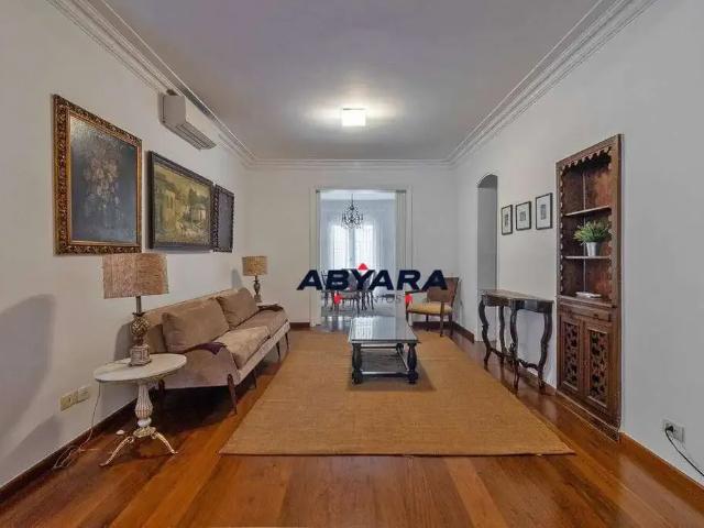 Casa / Sobrado para Venda em São Paulo/SP Jardim Europa 3 Quartos