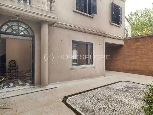 Casa / Sobrado para Venda em São Paulo/SP Jardim Europa 3 Quartos