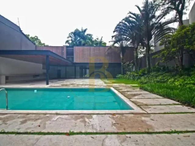 Casa / Sobrado para Venda em São Paulo/SP Jardim Europa 4 Quartos