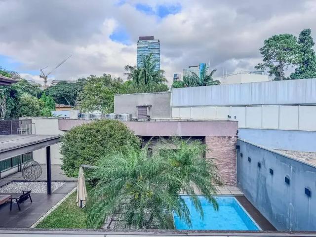 Casa / Sobrado para Venda em São Paulo/SP Jardim Europa 5 Quartos