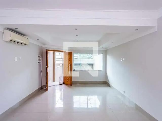 Casa / Sobrado para Venda em São Paulo/SP Jardim Íris 3 Quartos