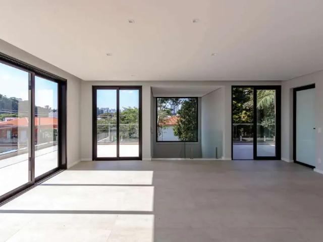 Casa / Sobrado para Venda em São Paulo/SP Jardim Luzitânia 4 Quartos