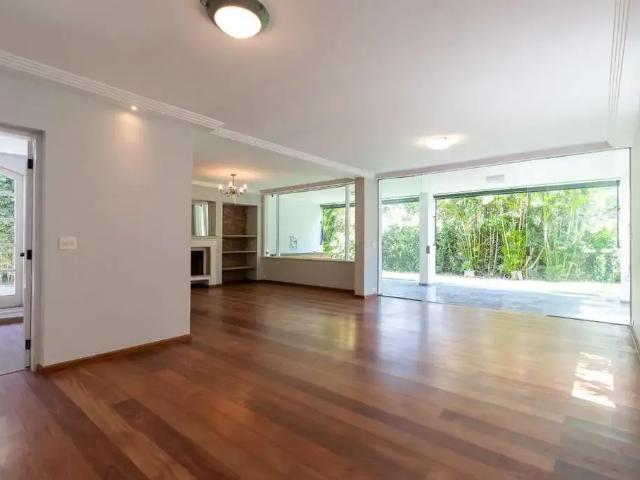 Casa / Sobrado para Venda em São Paulo/SP Jardim Morumbi 4 Quartos