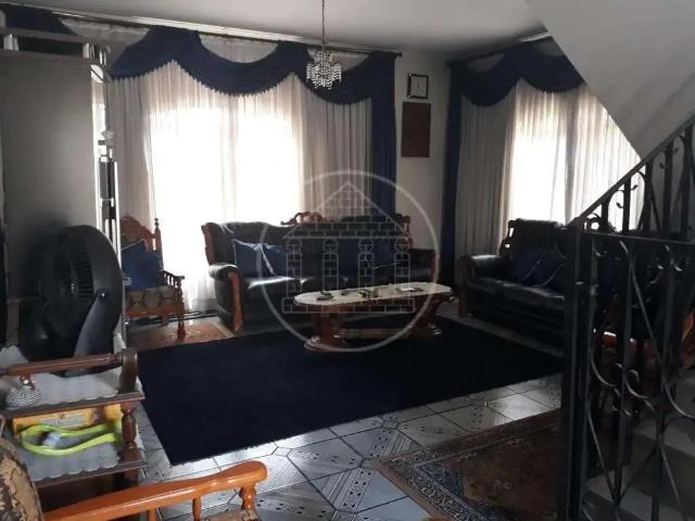 Casa / Sobrado para Venda em São Paulo/SP Jardim Santa Helena 4 Quartos