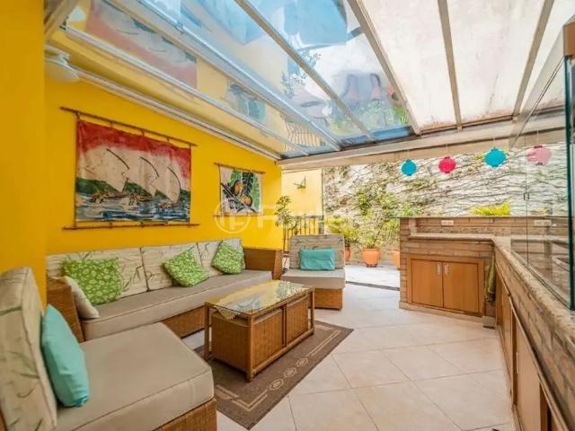 Casa / Sobrado para Venda em São Paulo/SP Jardim Santa Helena 4 Quartos