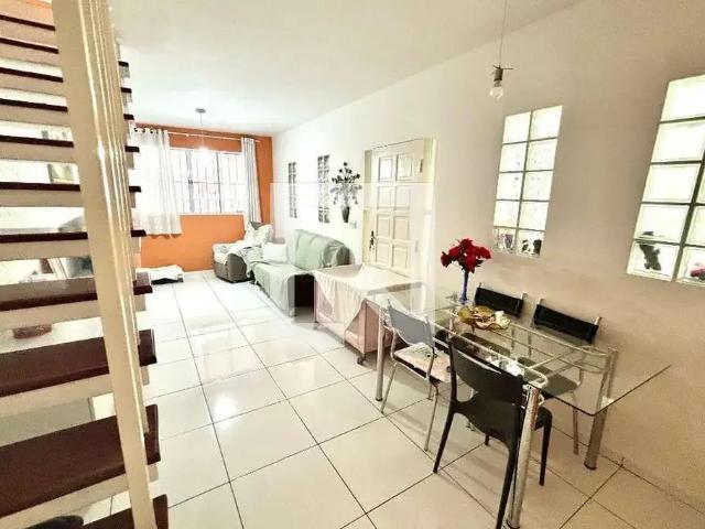 Casa / Sobrado para Venda em São Paulo/SP Jardim Santa Maria 5 Quartos