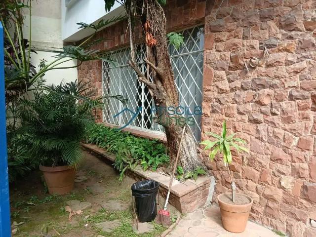 Casa / Sobrado para Venda em São Paulo/SP Jardim Paulistano 4 Quartos