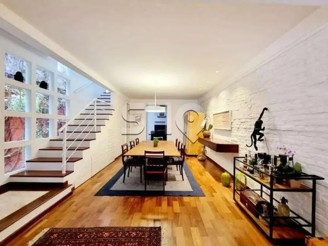 Casa / Sobrado para Venda em São Paulo/SP Jardim Paulistano 1 Quartos