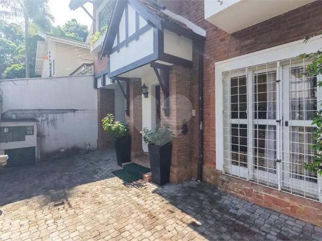 Casa / Sobrado para Venda em São Paulo/SP Jardim Paulistano 3 Quartos