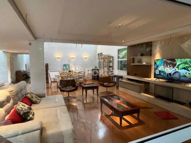 Casa / Sobrado para Venda em São Paulo/SP Jardim Petrópolis 5 Quartos