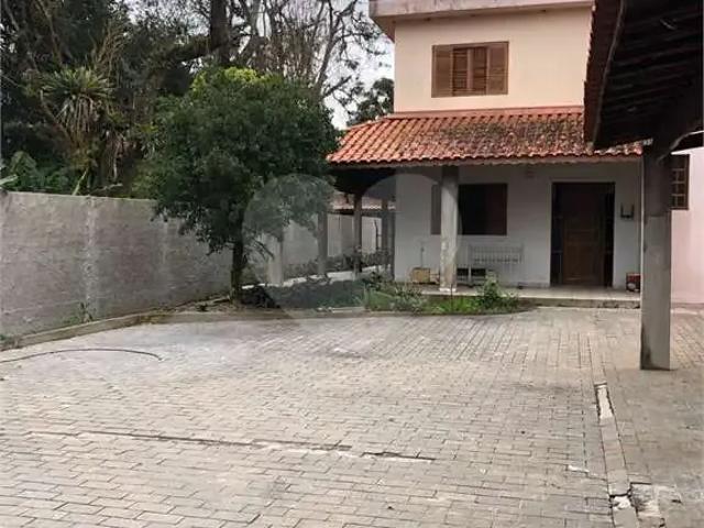 Casa / Sobrado para Venda em São Paulo/SP Jardim Represa 5 Quartos