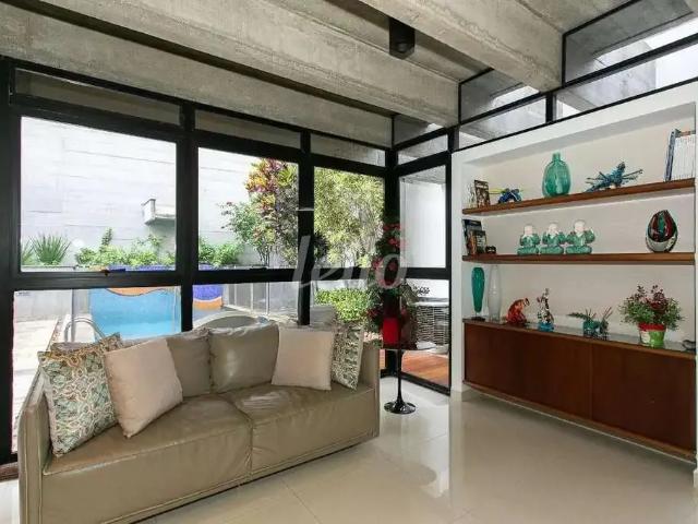Casa / Sobrado para Venda em São Paulo/SP Jardim Têxtil 4 Quartos