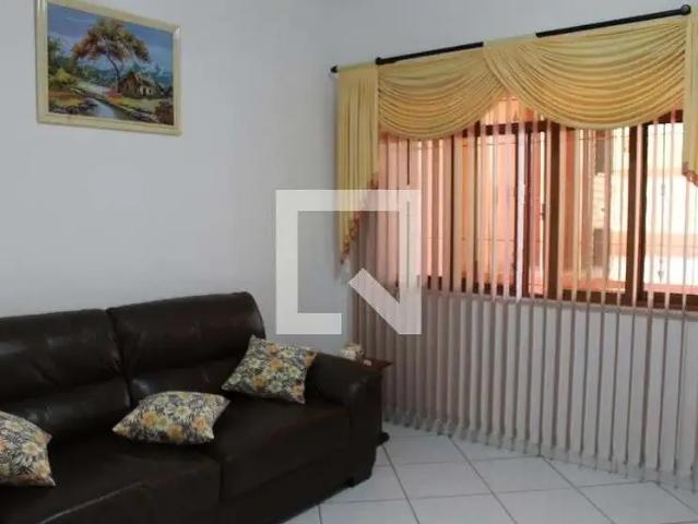 Casa / Sobrado para Venda em São Paulo/SP Jardim Teresa 4 Quartos