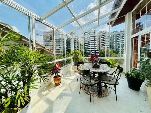 Casa / Sobrado para Venda em São Paulo/SP Jardim Vitoria Regia 4 Quartos