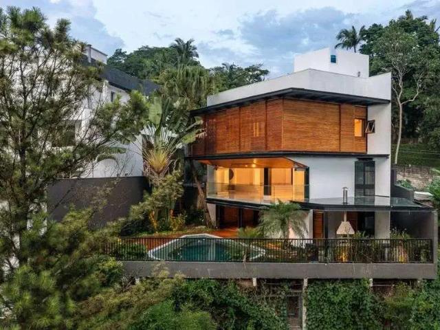Casa / Sobrado para Venda em São Paulo/SP Jardim Vitoria Regia 4 Quartos