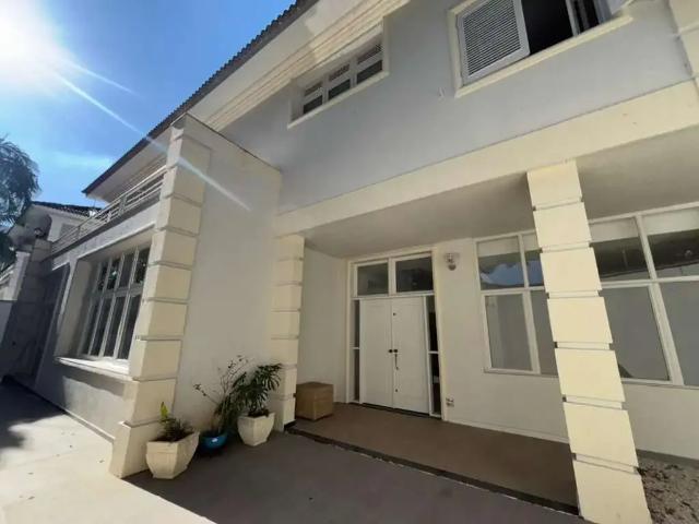 Casa / Sobrado para Venda em São Paulo/SP Jardins 4 Quartos