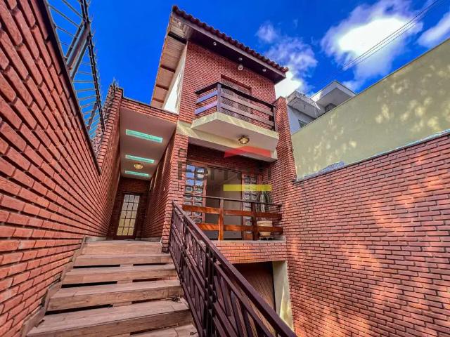 Casa / Sobrado para Venda em São Paulo/SP Mandaqui 4 Quartos